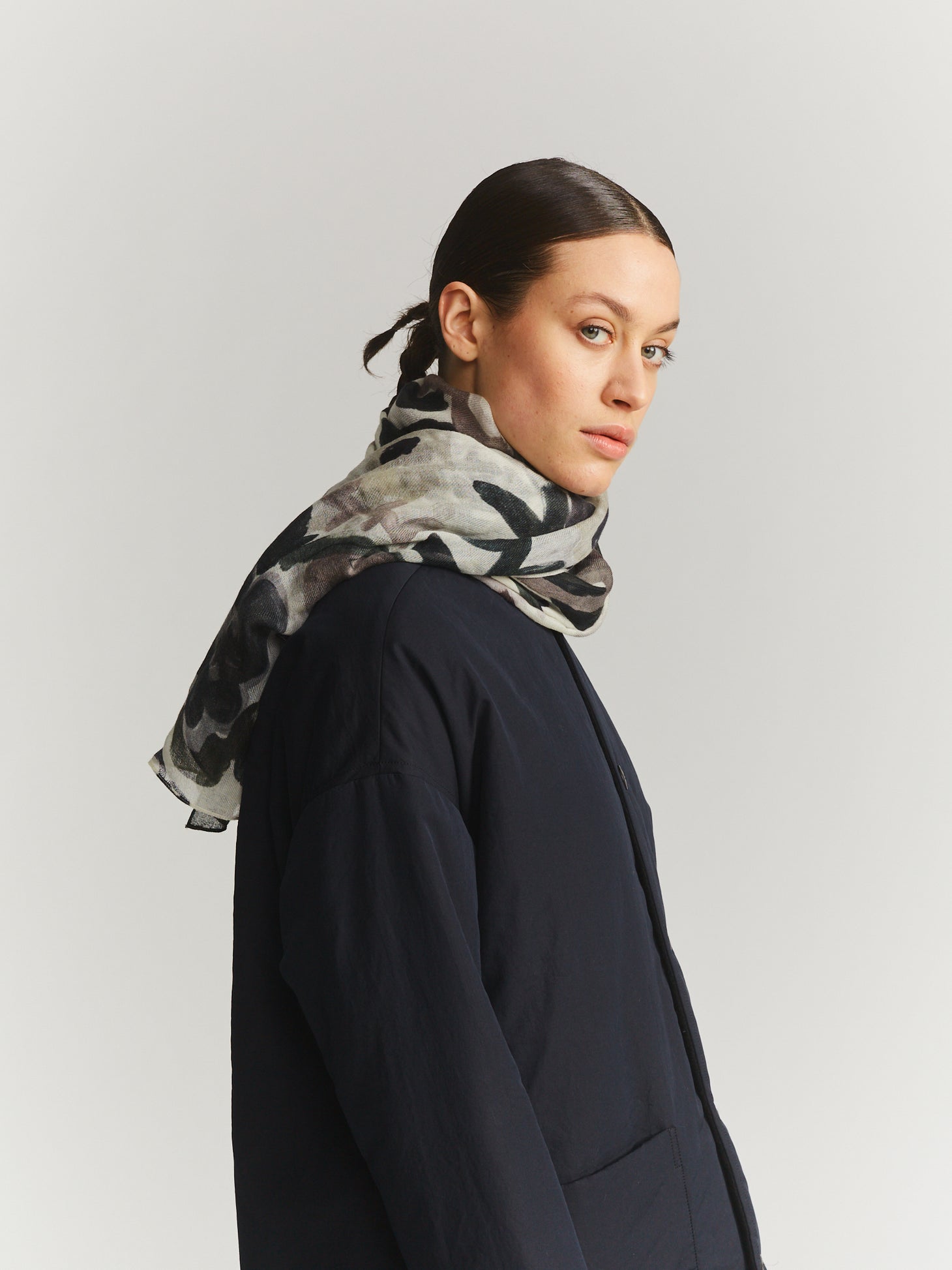 CASH SQUARE SCARF - CASHBLOTCH - GREY – Casey Casey